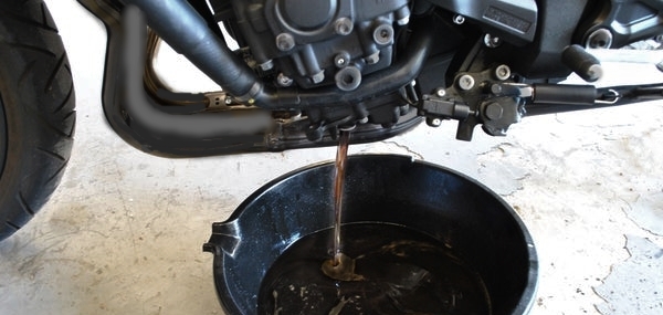 Maintenance – Oil Change – Rebel500